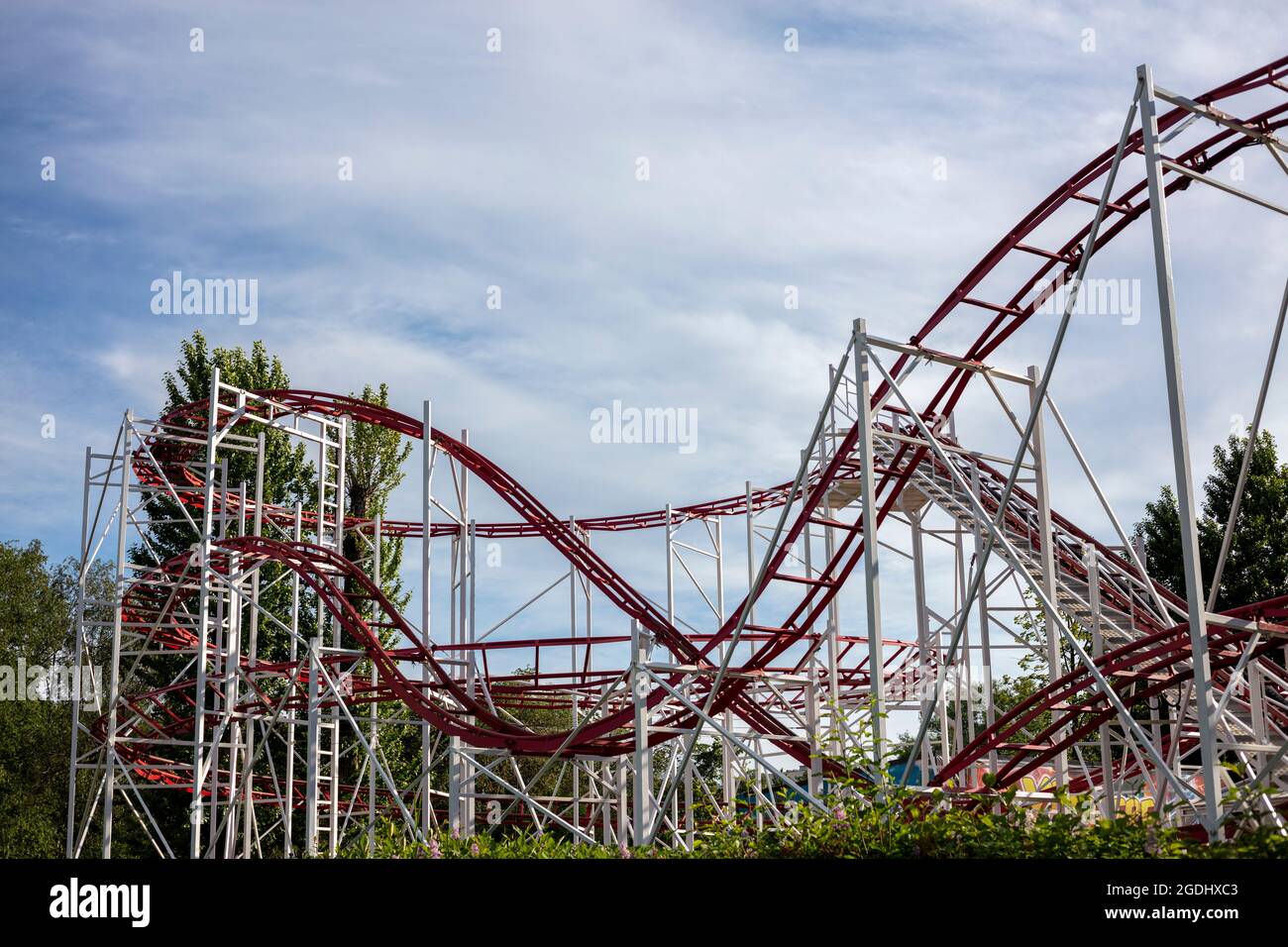 Vertigo swing ride hi-res stock photography and images - Alamy