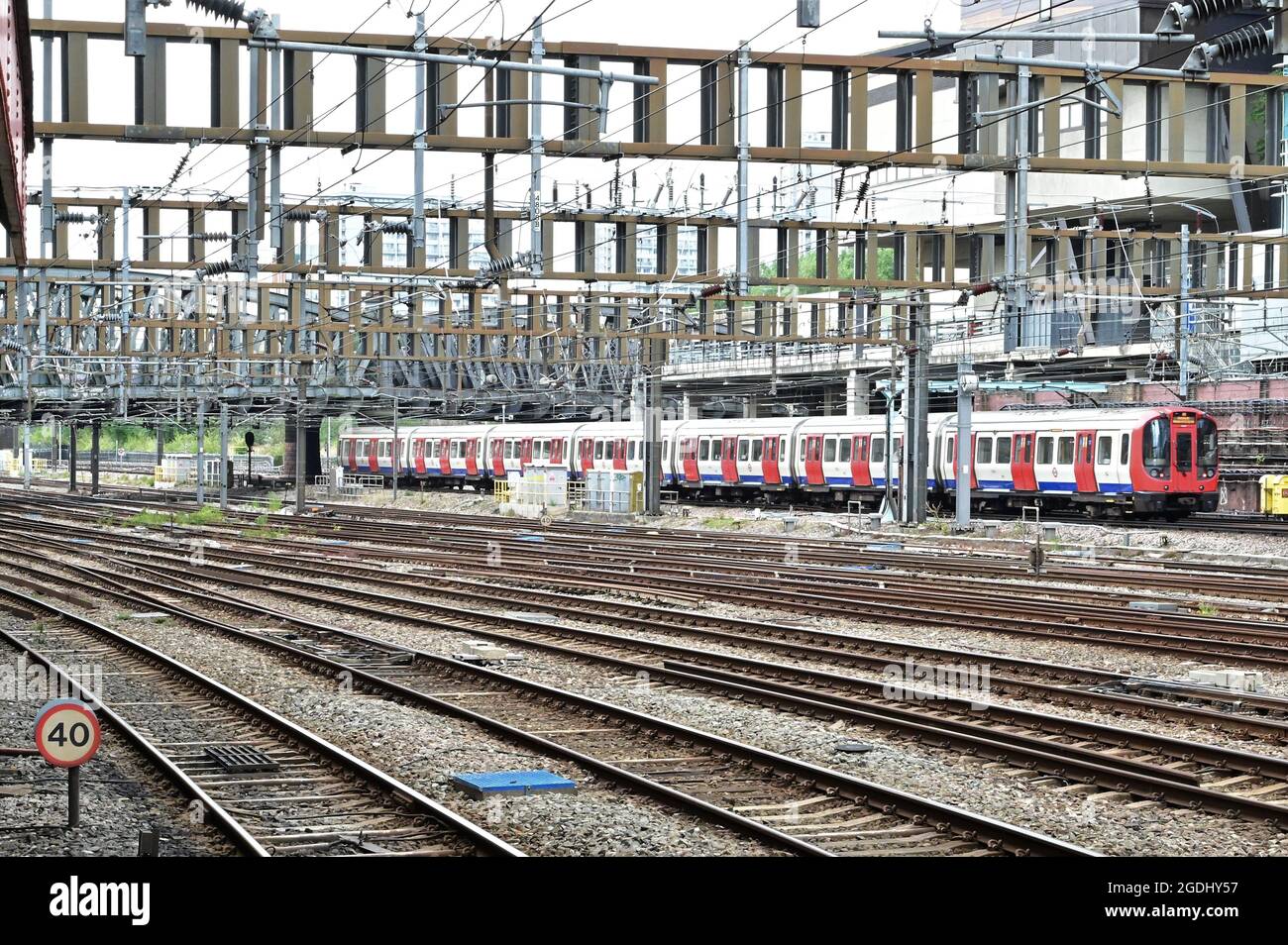 A london Underground locomotive arriving at Paddington station Stock ...