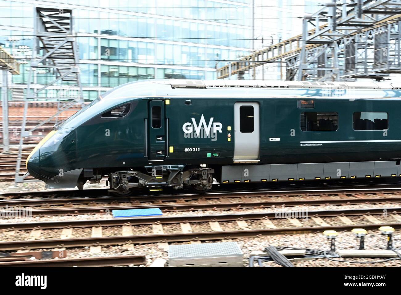 Hitachi class 800 locomotives at Paddington station Stock Photo - Alamy