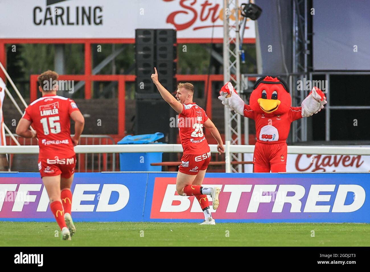 Rowan Milnes (25) of Hull KR celebrates his try Stock Photo - Alamy