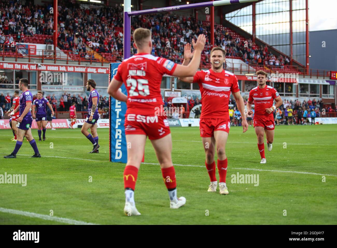 Rowan Milnes (25) of Hull KR celebrates his try Stock Photo - Alamy