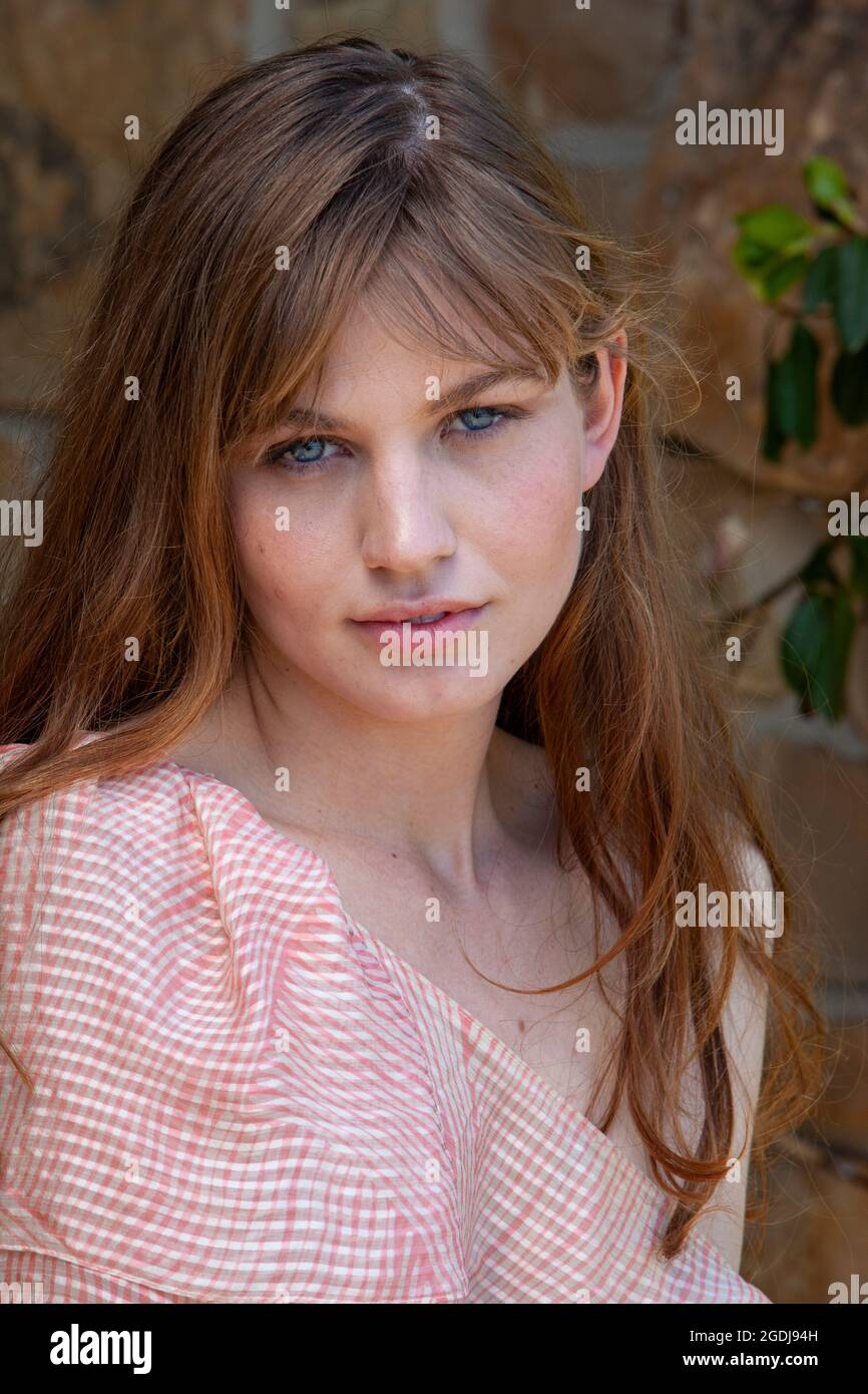 Portrait of the amazing and beautiful Nettie Harris (Amanda Rose Batz Stock Photo - Alamy