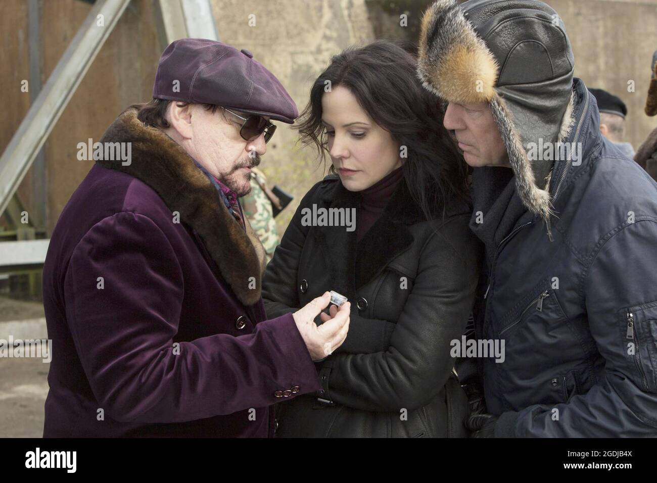 Los Angeles, CA, USA. Bruce Willis, Mary-Louise Parker, Brian Cox in ...