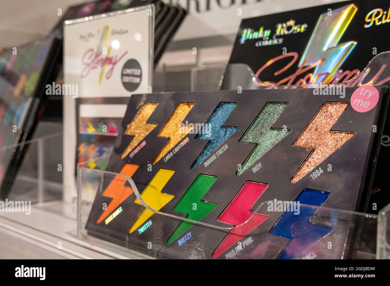 Rose riley hi-res stock photography and images - Alamy