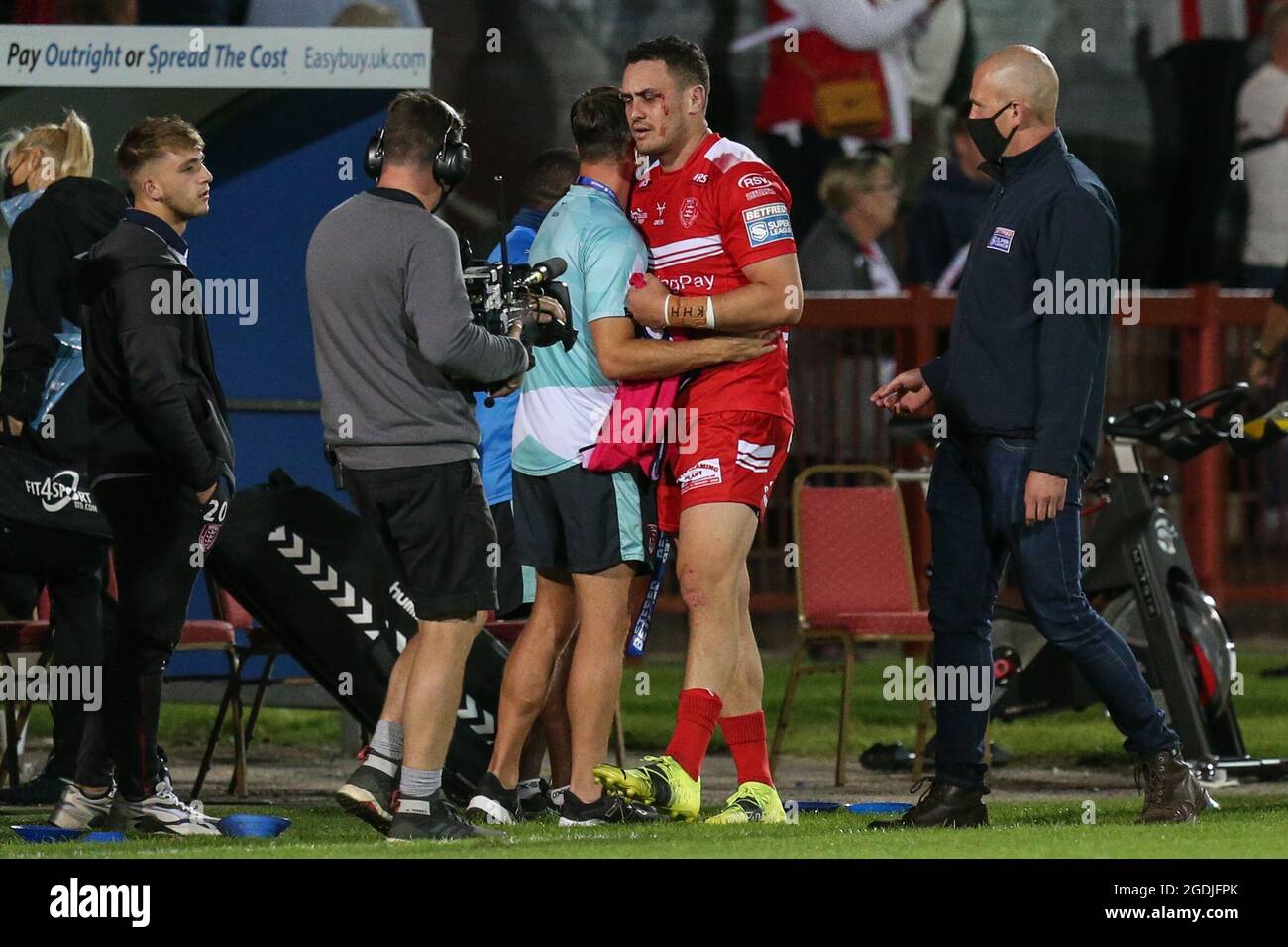 Brad Takairangi (11) of Hull KR after the final hooter Stock Photo - Alamy