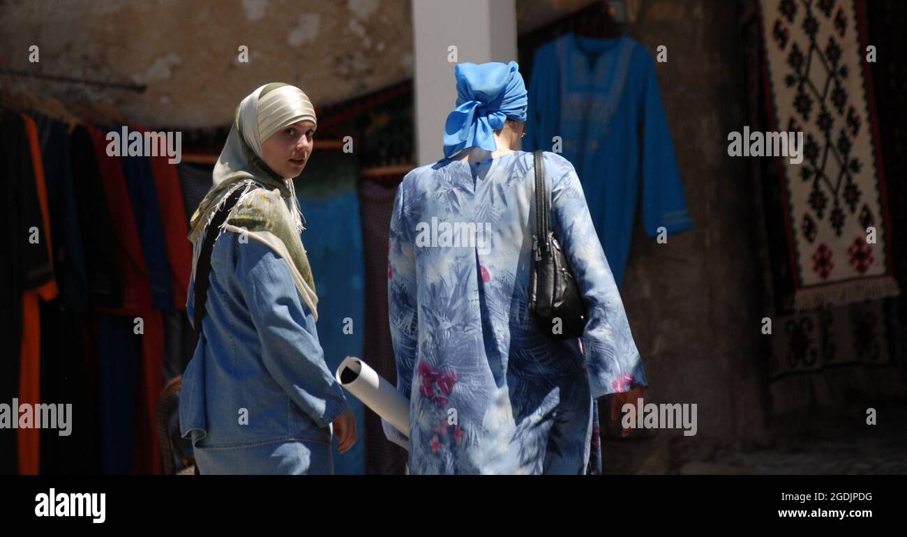 BOSNIA AND HERCEGOVINA MAY 2006 MUSLIM WOMEN IN MOSTAR PIC MIKE WALKER ...