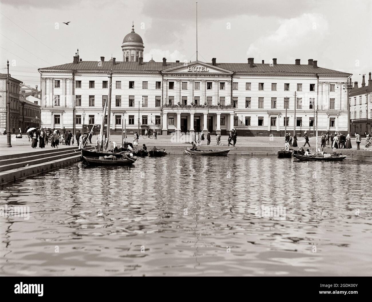 Local, Scandanavian, turn of the century architecture in Helsinki ...