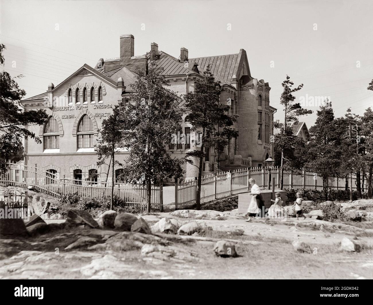 Local, Scandanavian, turn of the century architecture in Helsinki ...