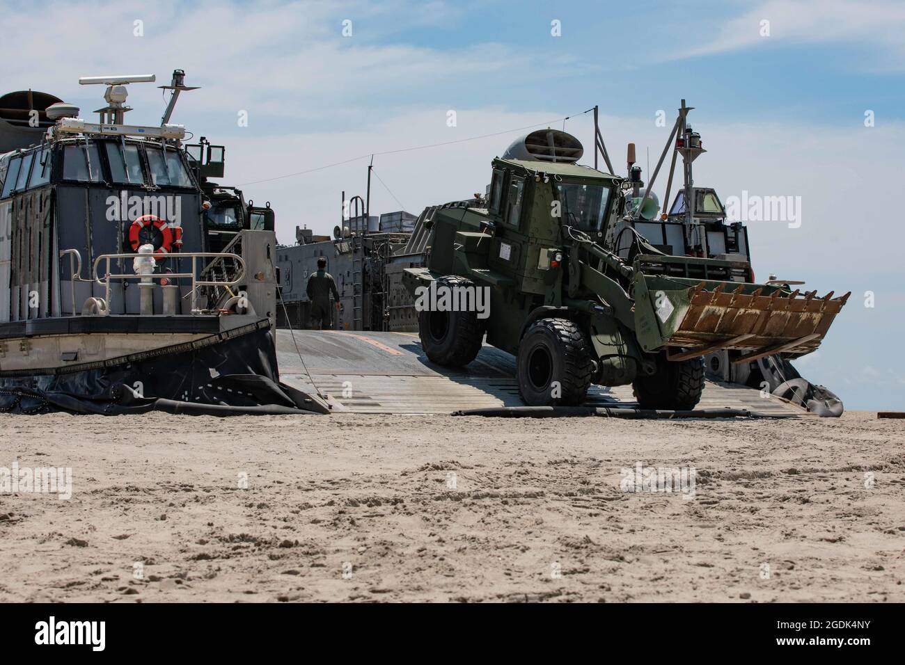 210810-N-VM474-1118 JACKSONVILLE, North Carolina (Aug. 10, 2021) A D6 ...