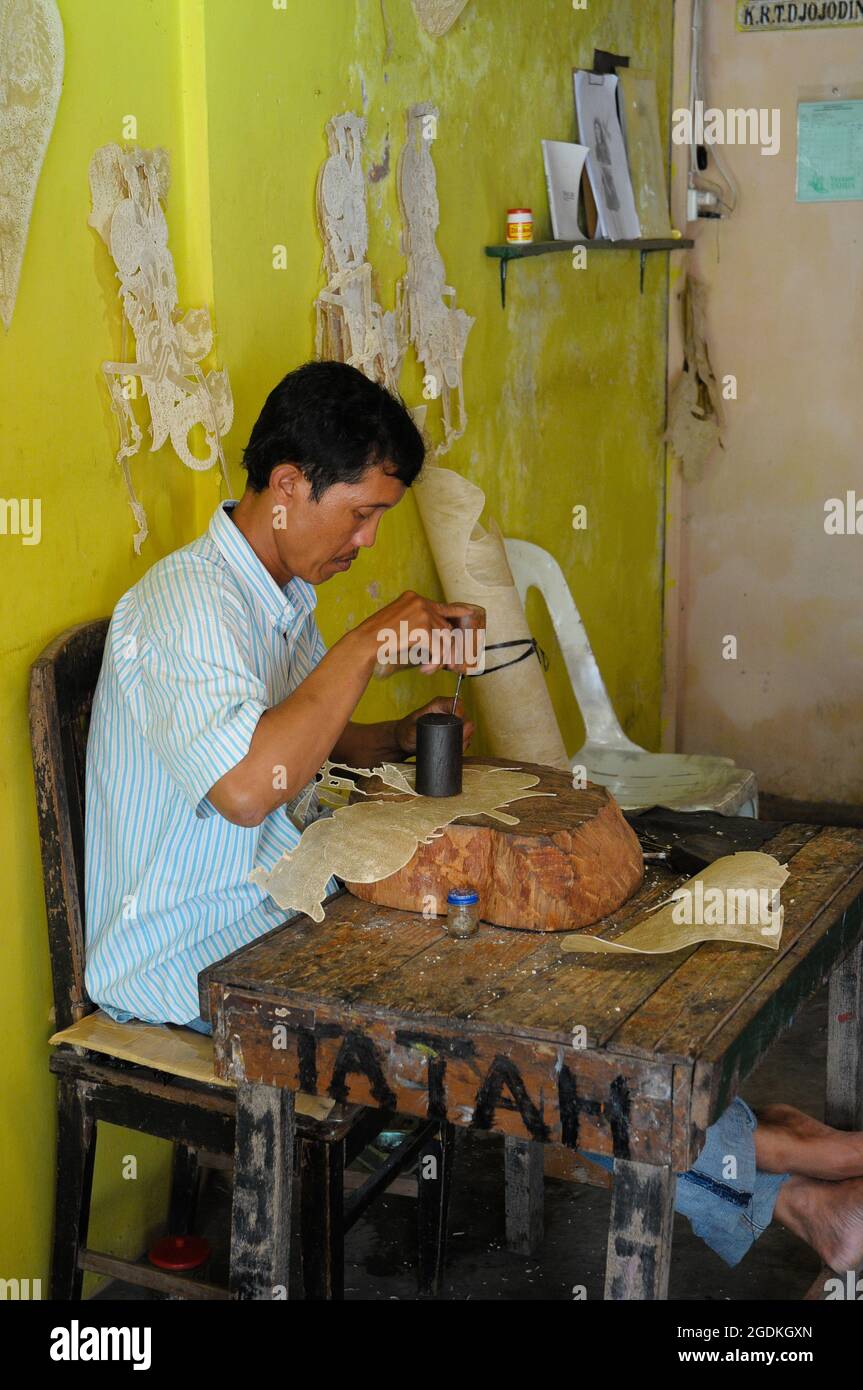 Javanese puppets hi-res stock photography and images - Alamy