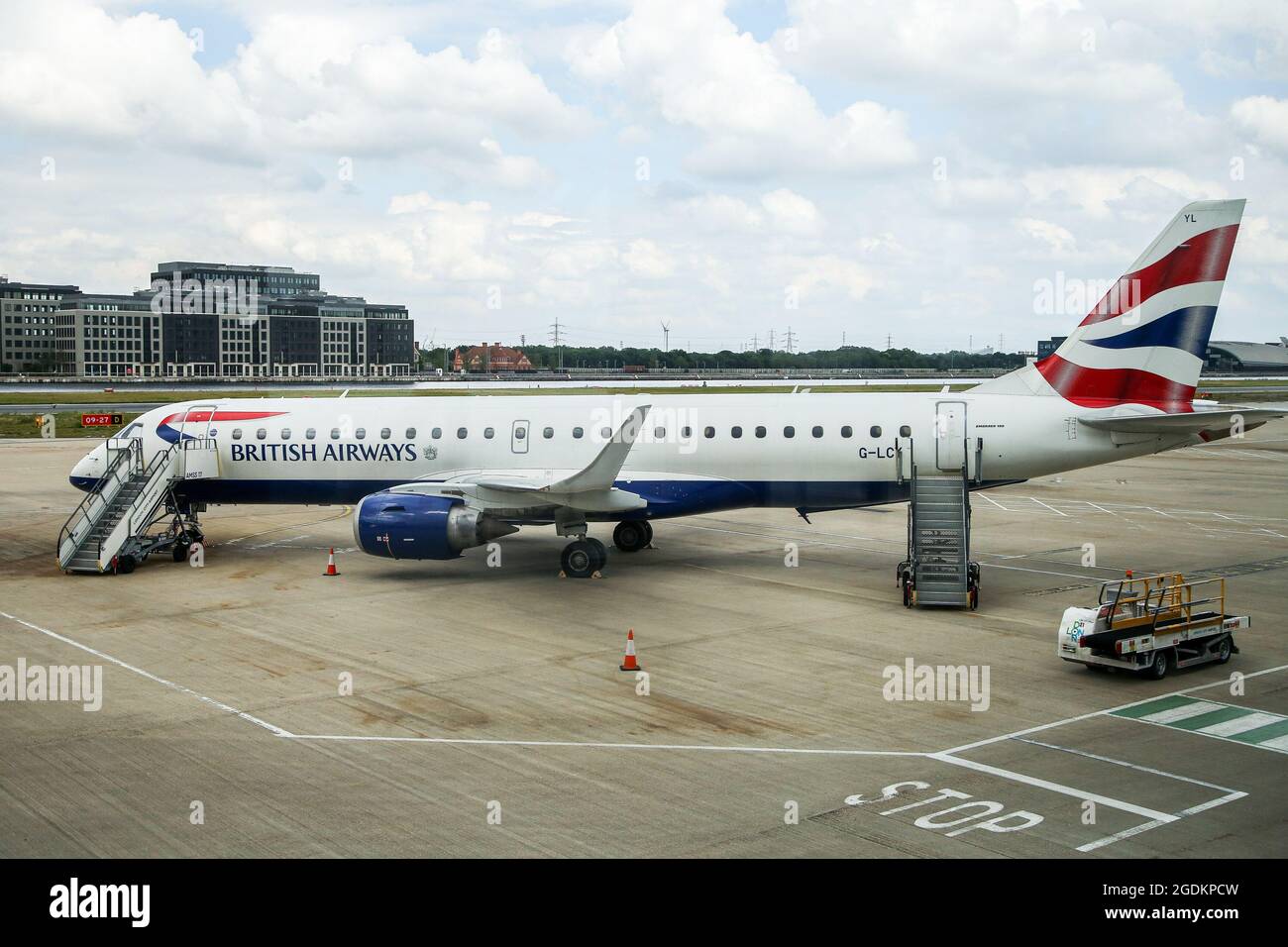 A British Airways aircraft on tarmac at London City Airport Stock Photo ...