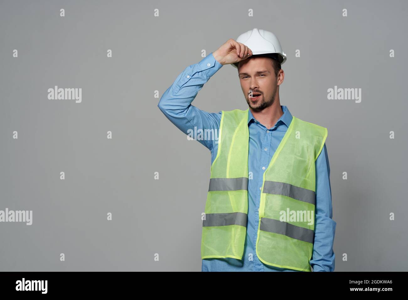 Builders hat cutout hi-res stock photography and images - Alamy