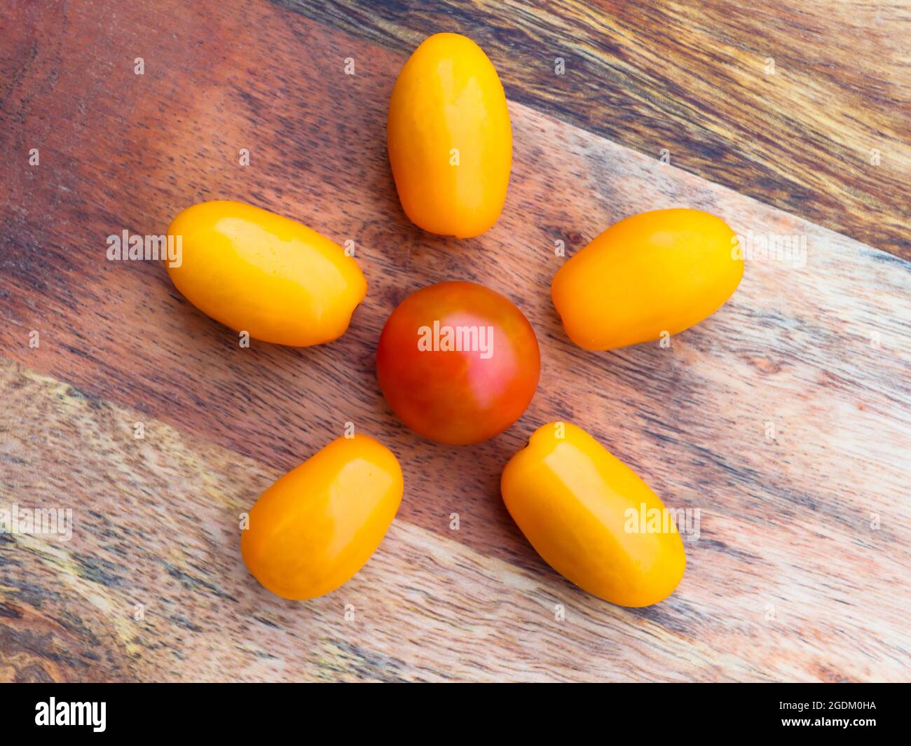 Cherry tomatoes shaped like a flower Stock Photo - Alamy