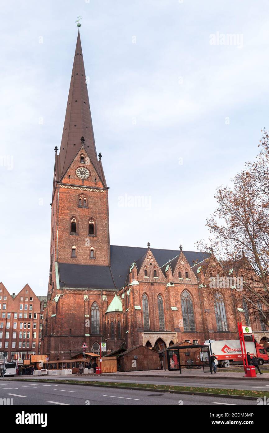 Hamburg medieval building hi-res stock photography and images - Alamy