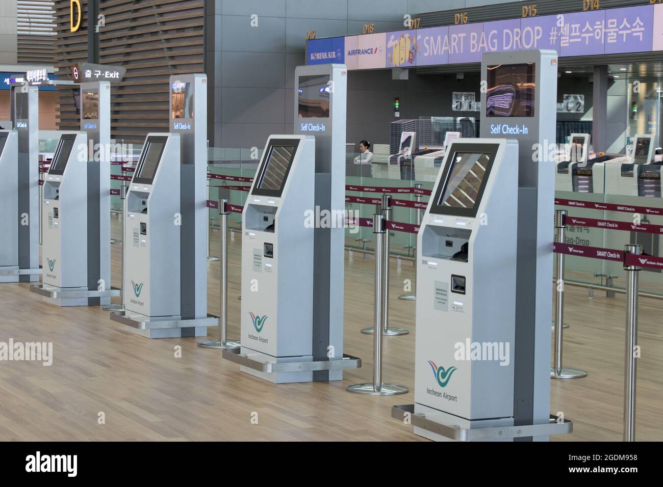 Sep 4, 2018 : Seoul, South Korea, Self check in kiosk at terminal 2 ...
