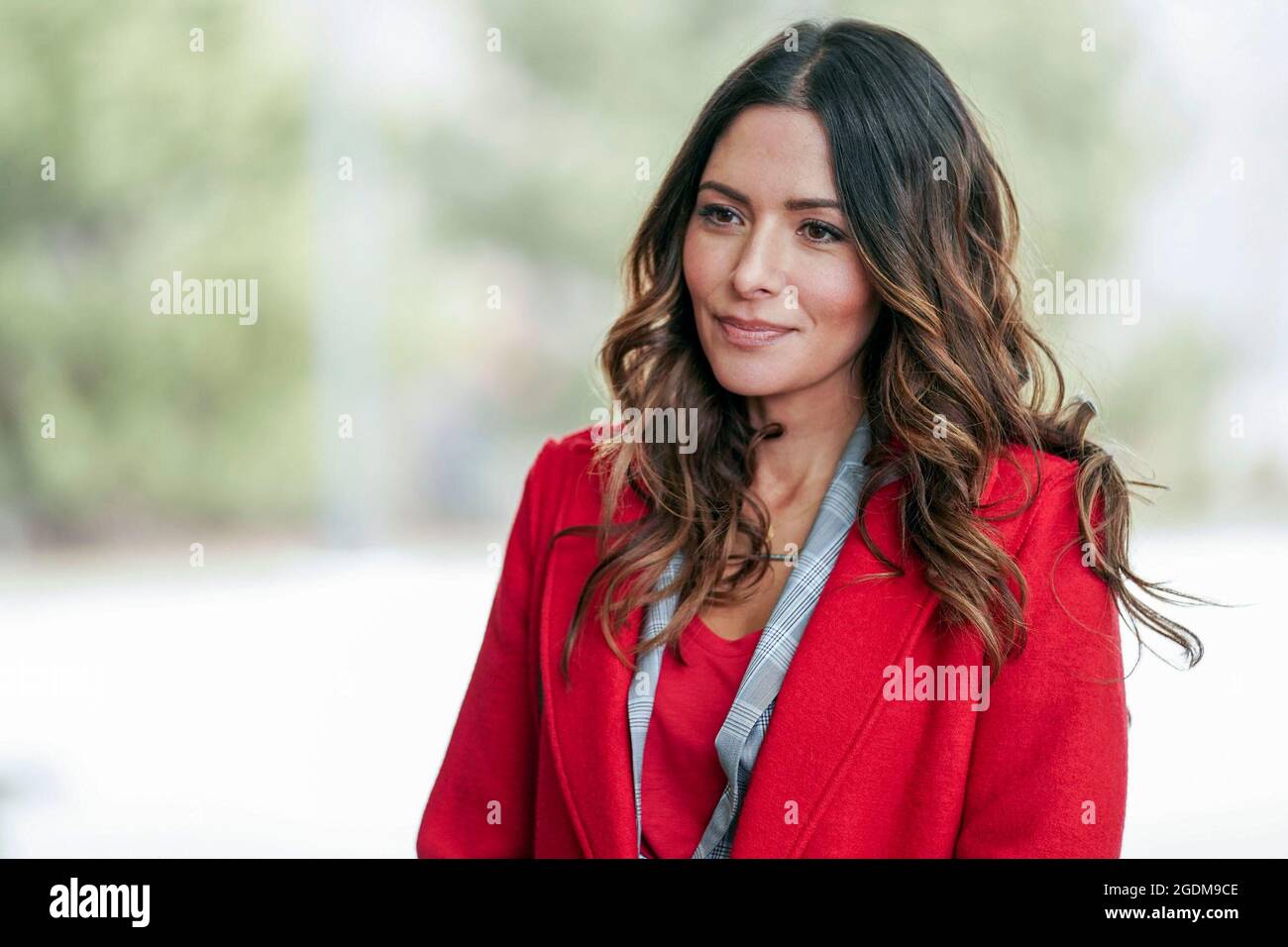 SARAH SHAHI in CHICAGO FIRE (2012), directed by MICHAEL BRANDT, STEVE ...