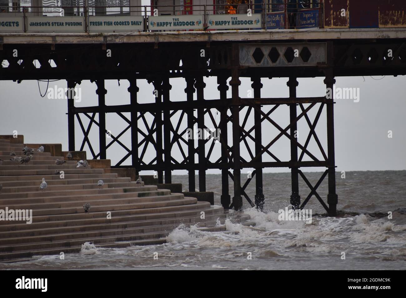 Metal pier structure and the sea Stock Photo - Alamy