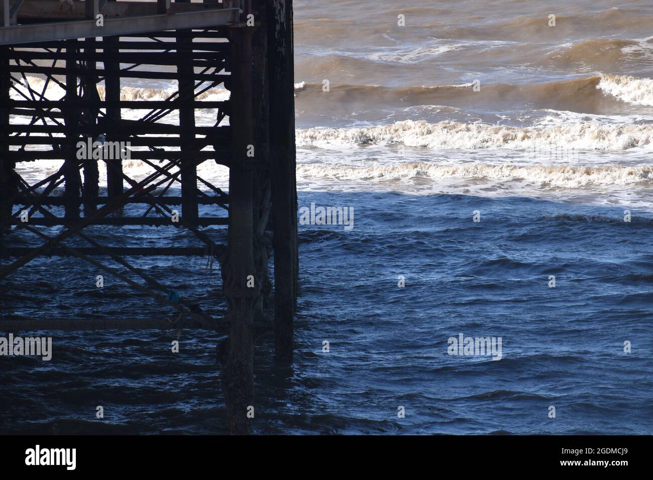 Metal pier structure and the sea Stock Photo - Alamy