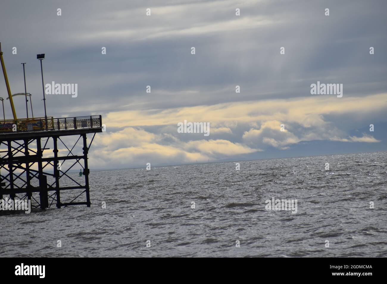 Metal pier structure and the sea Stock Photo - Alamy