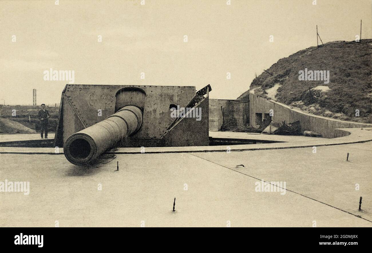 A First World War German coastal artillery 12in gun of the Kaiser ...