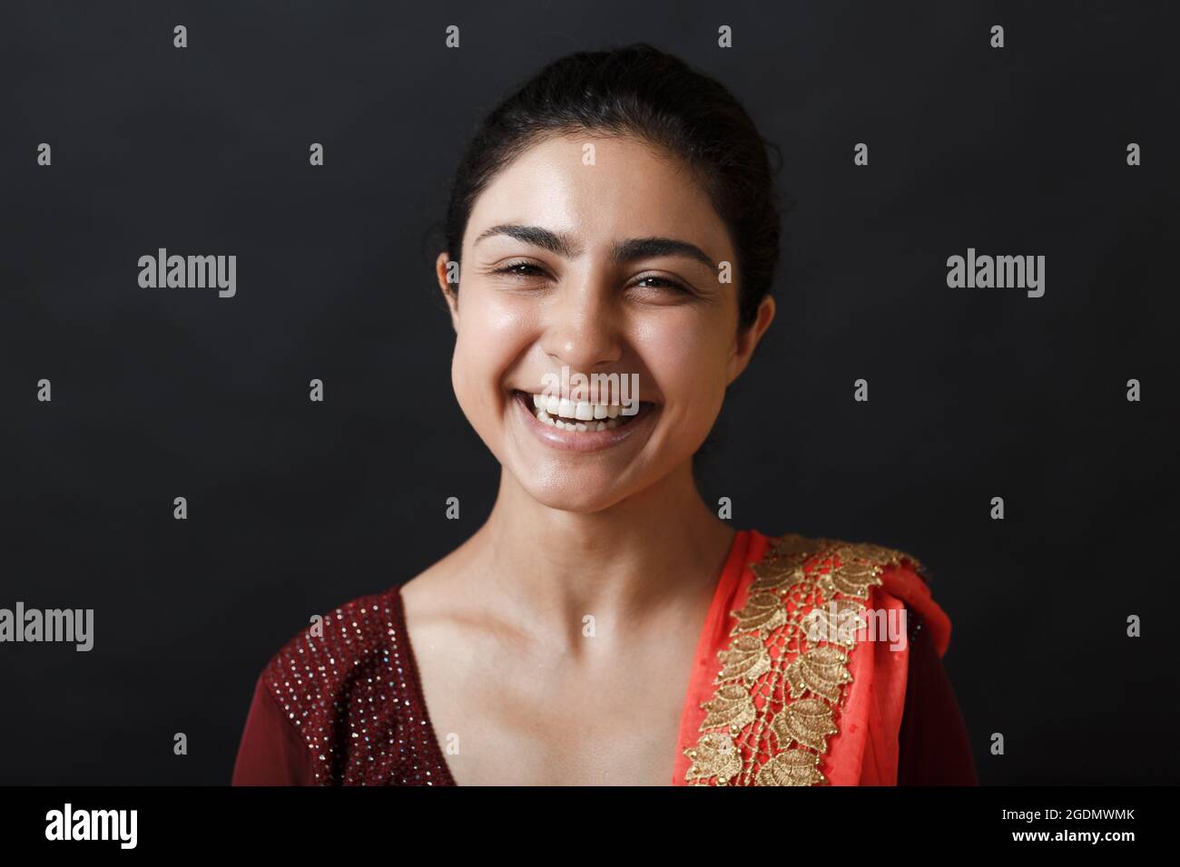 Hindu race hi-res stock photography and images - Alamy