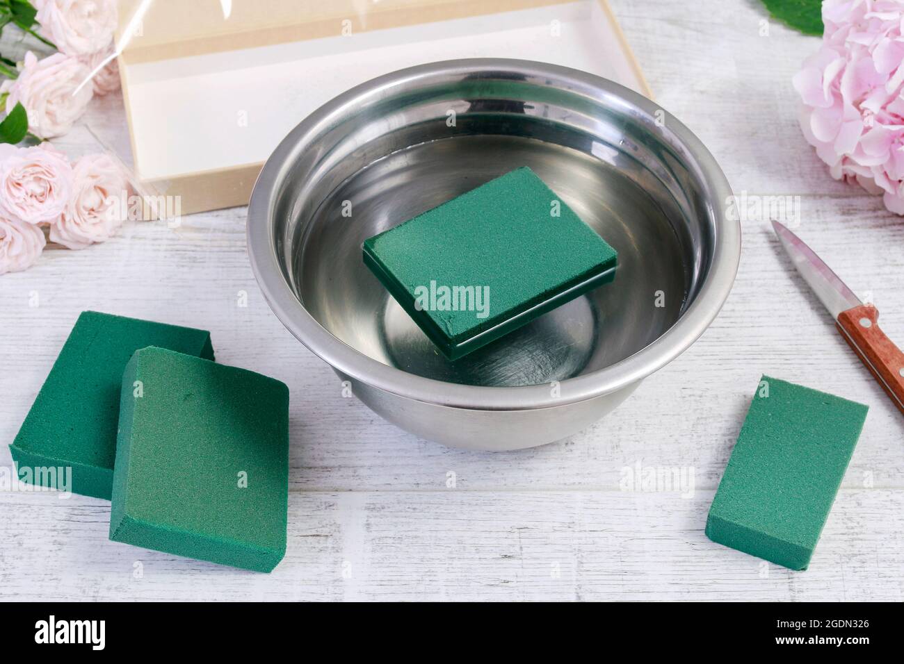 How to transform vintage paper box into a beautiful gift. Step by step ...