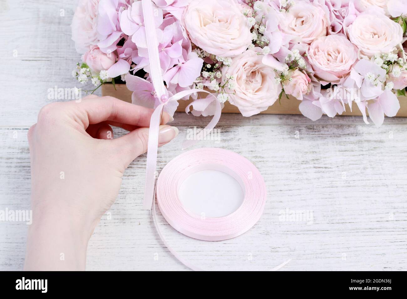 How to transform vintage paper box into a beautiful gift. Step by step ...