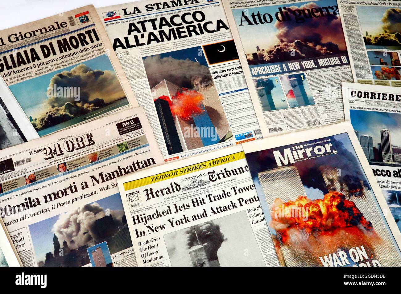 International herald tribune 9 11 hi-res stock photography and images ...