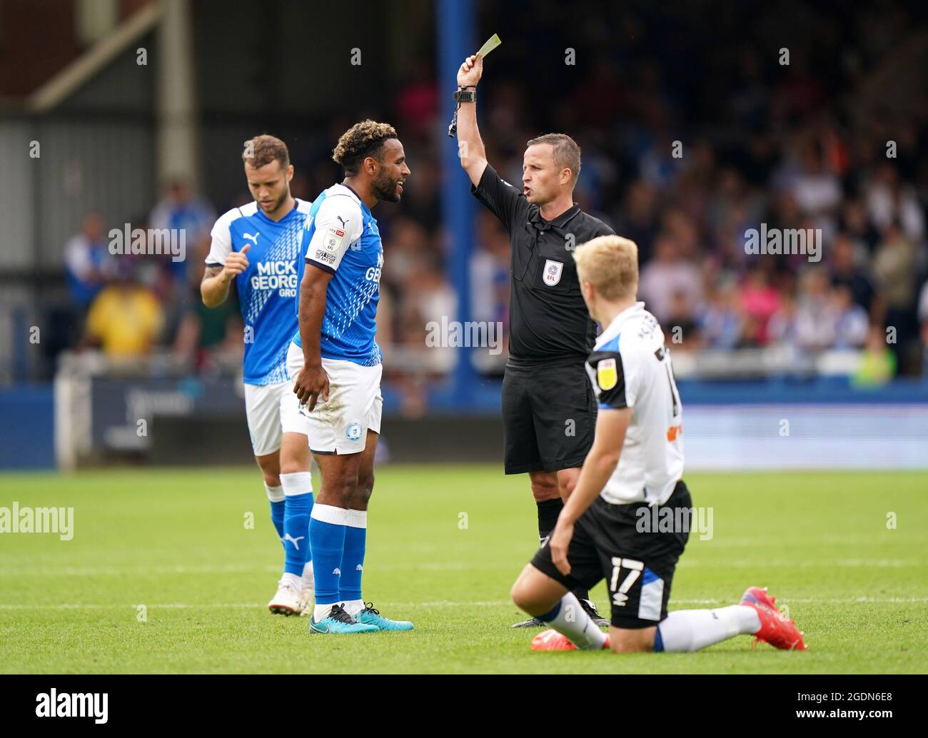David webb referee 2021 hi-res stock photography and images - Alamy