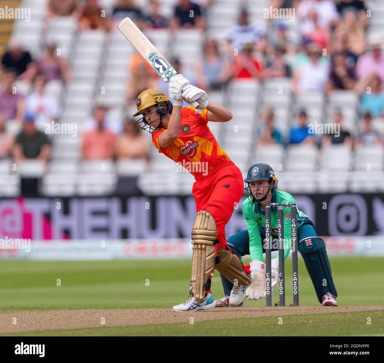 Erin Burns of Birmingham Phoenix batting against Oval Invincibles in ...