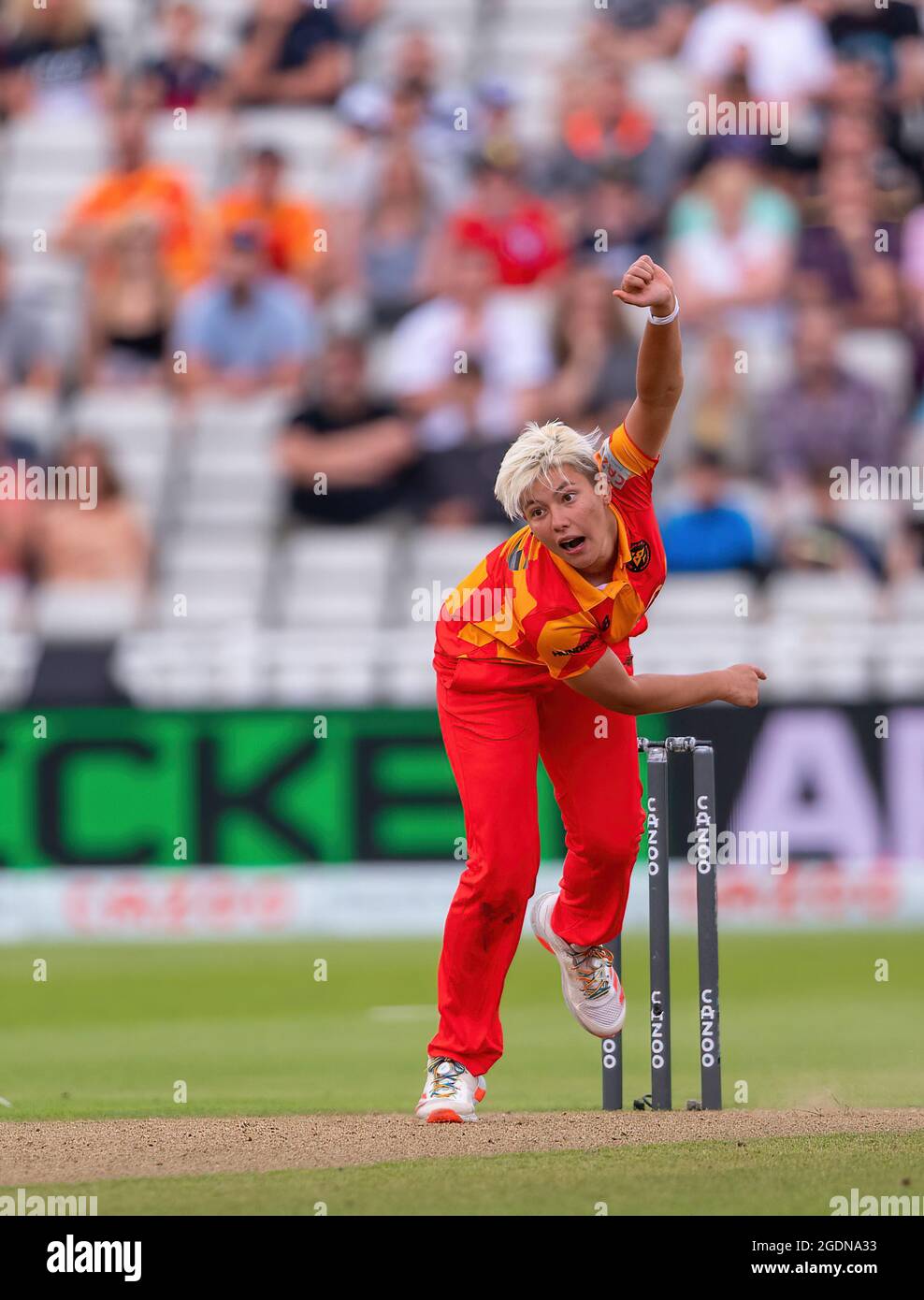 Issy Wong of Birmingham Phoenix bowling against Oval Invincibles in The ...