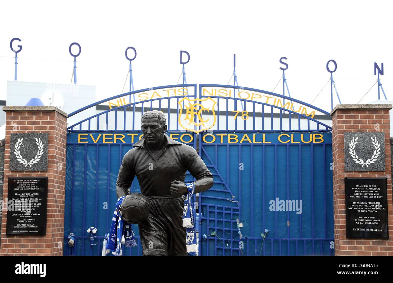 Goodison park stadium view hi-res stock photography and images - Alamy