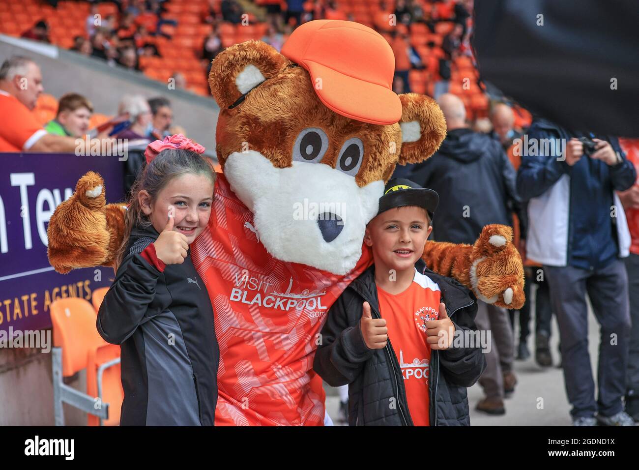 Blackpool football club mascot hi-res stock photography and images - Alamy