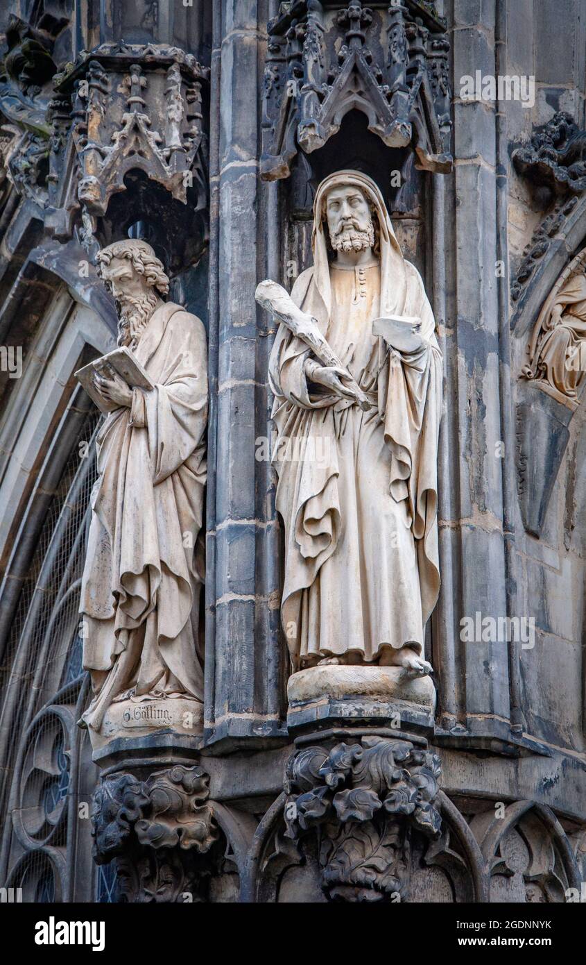 AACHEN, GERMANY. OCTOBER 04, 2020. Aachen cathedral. Statues of a ...