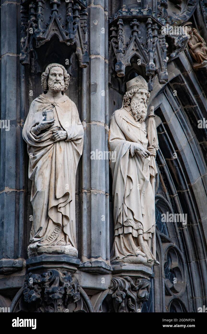 AACHEN, GERMANY. OCTOBER 04, 2020. Aachen cathedral. Statues of a ...