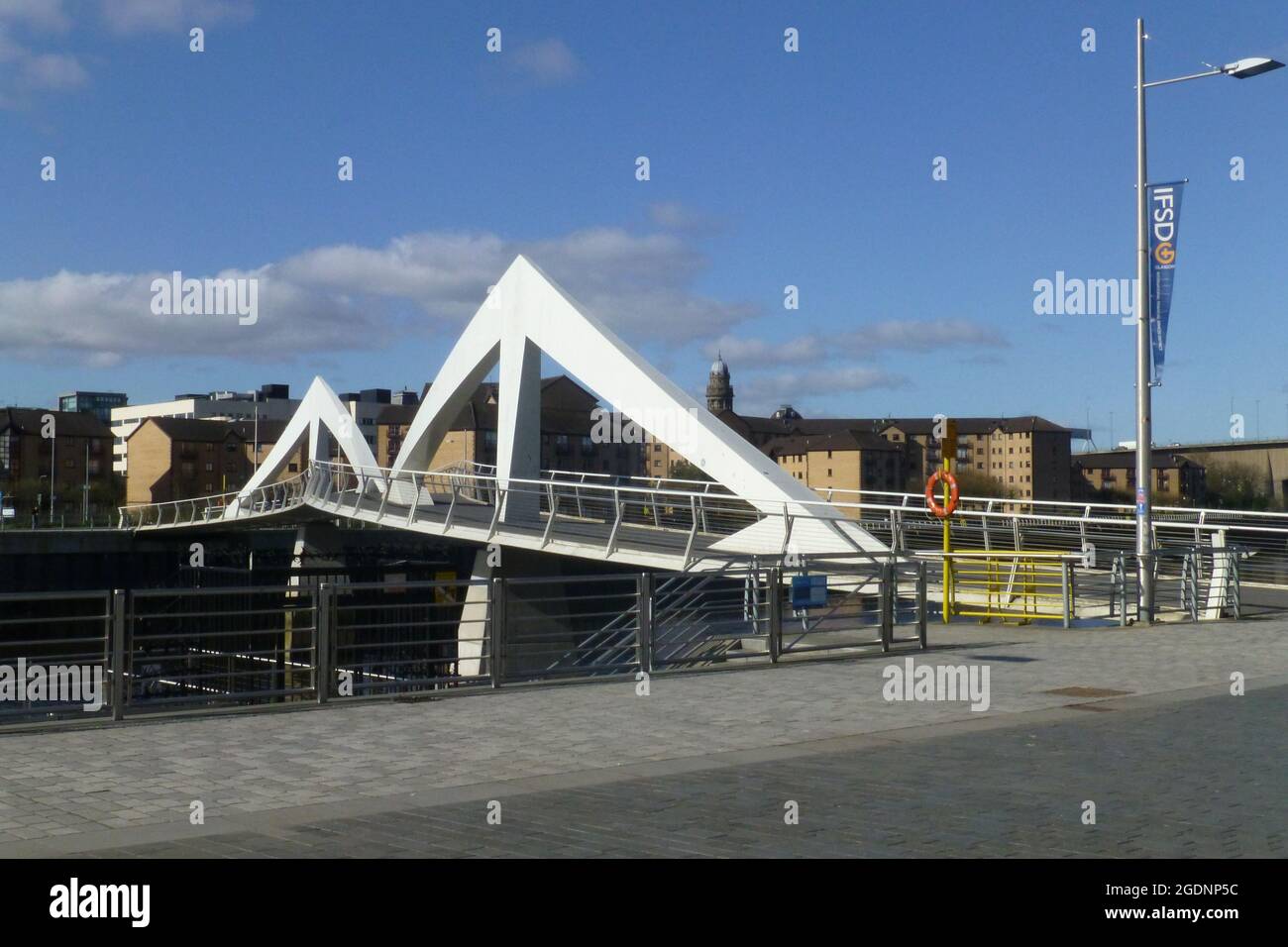 Bridge over the Clyde Glasgow Scotland Stock Photo - Alamy