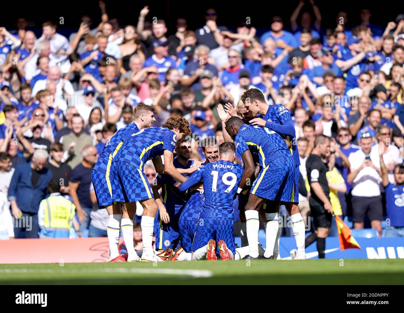 Chalobah chelsea celebrate hi-res stock photography and images - Alamy