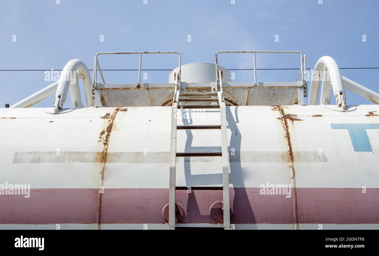 Cargo tanks hi-res stock photography and images - Alamy