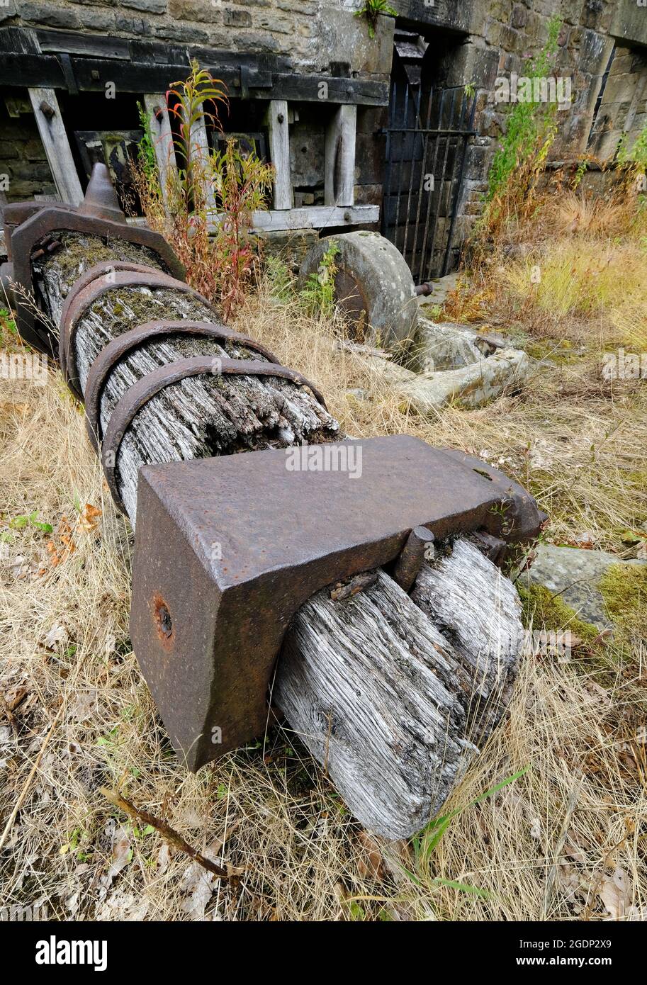 Wooden beam hi-res stock photography and images - Alamy