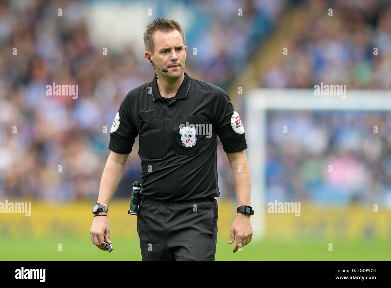 Referee Ross Joyce in action during the game Stock Photo - Alamy Referee Ross Joyce in action during the game Stock Photo - Alamy