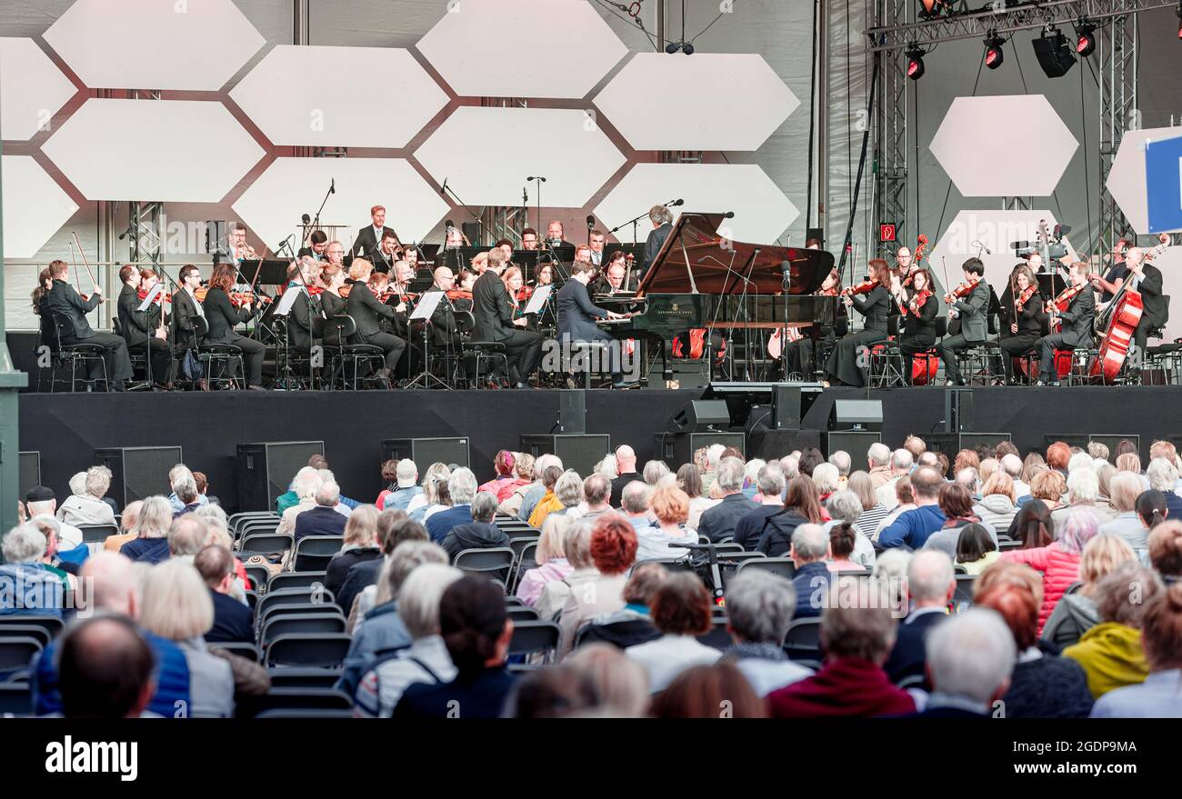 Hamburg, Germany. 14th Aug, 2021. The Philharmonic State Orchestra ...
