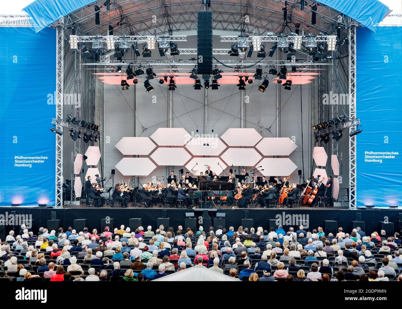 Hamburg, Germany. 14th Aug, 2021. The Philharmonic State Orchestra ...