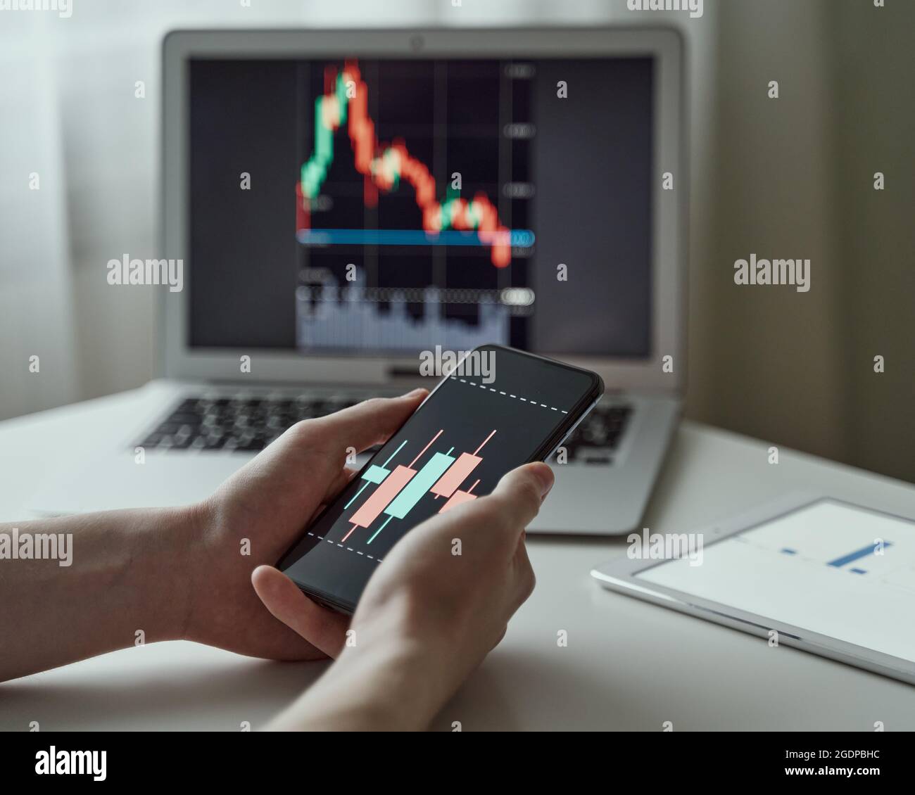 Gen z app hi-res stock photography and images - Alamy