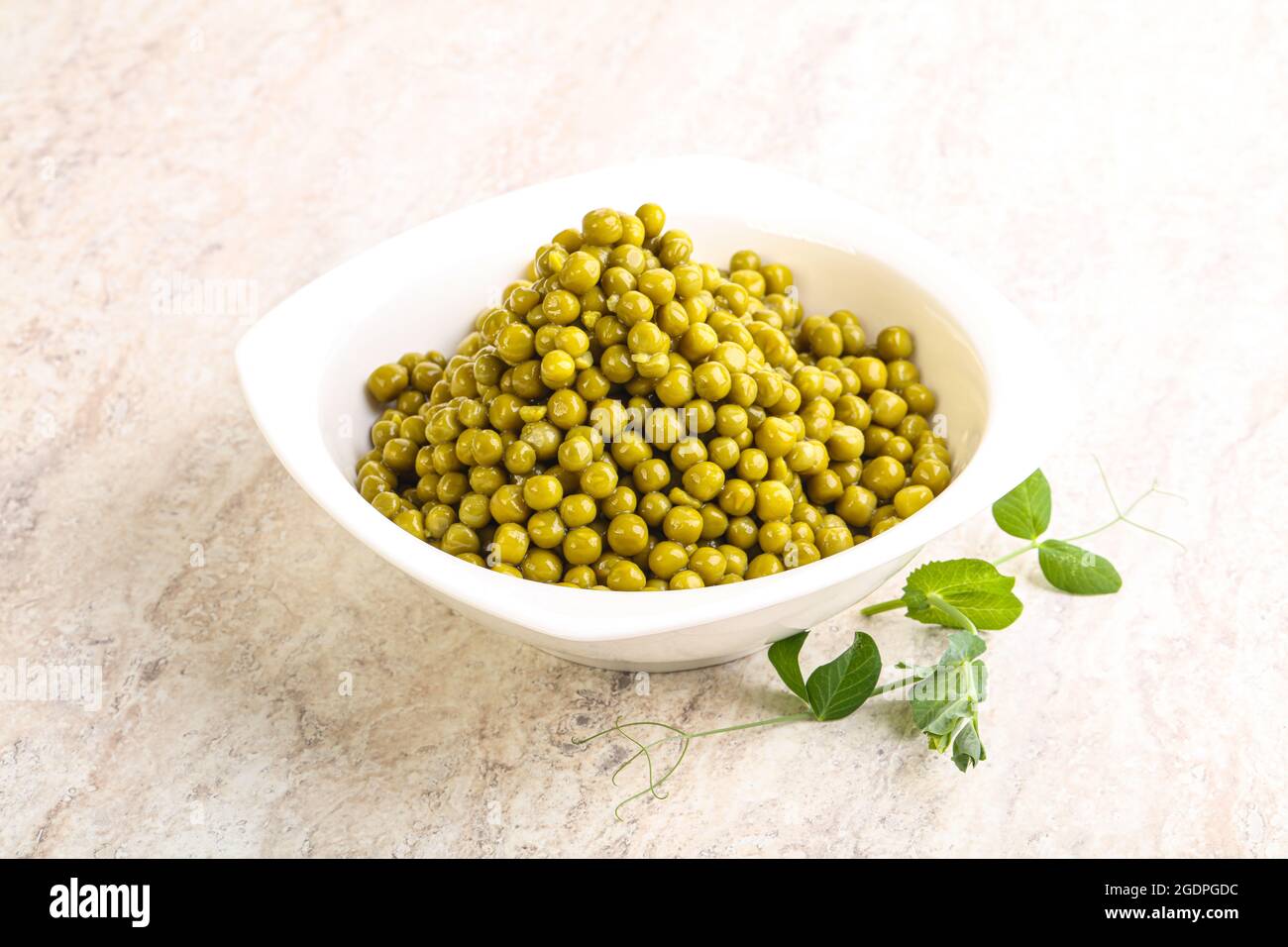 Marinated Young Green peas in the bowl Stock Photo - Alamy
