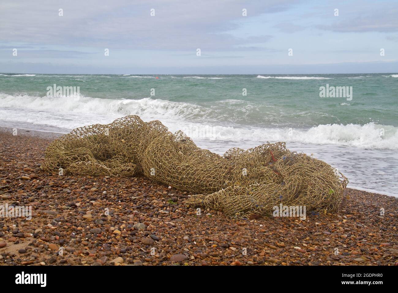 Fishing net pollution hi-res stock photography and images - Alamy