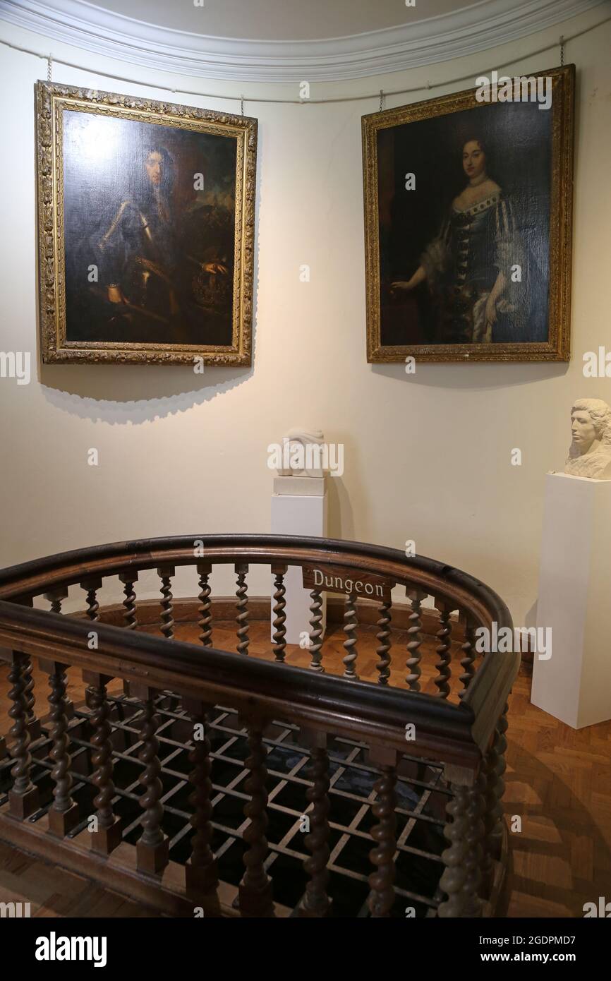 Berkeley castle interior hi-res stock photography and images - Alamy