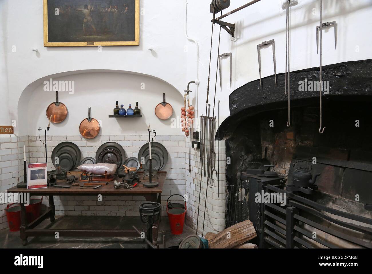 Berkeley castle interior hi-res stock photography and images - Alamy