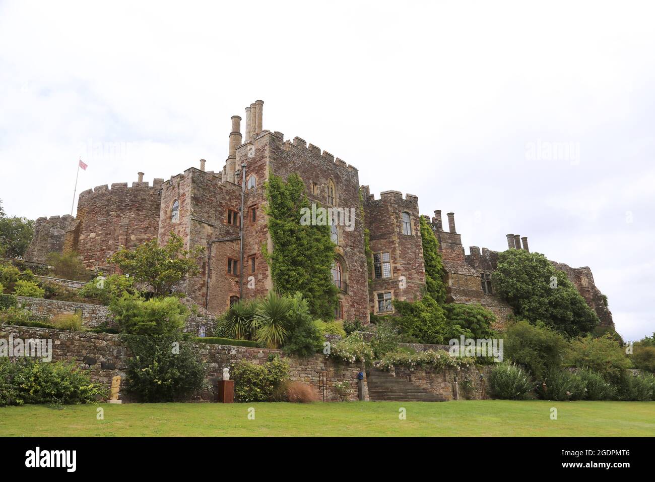 Berkeley castle hi-res stock photography and images - Alamy