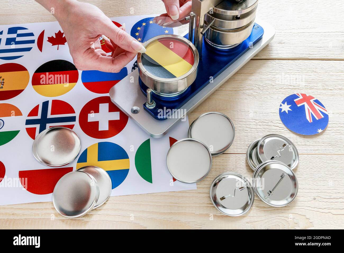 How to make button badges with different country flags. Step by step ...