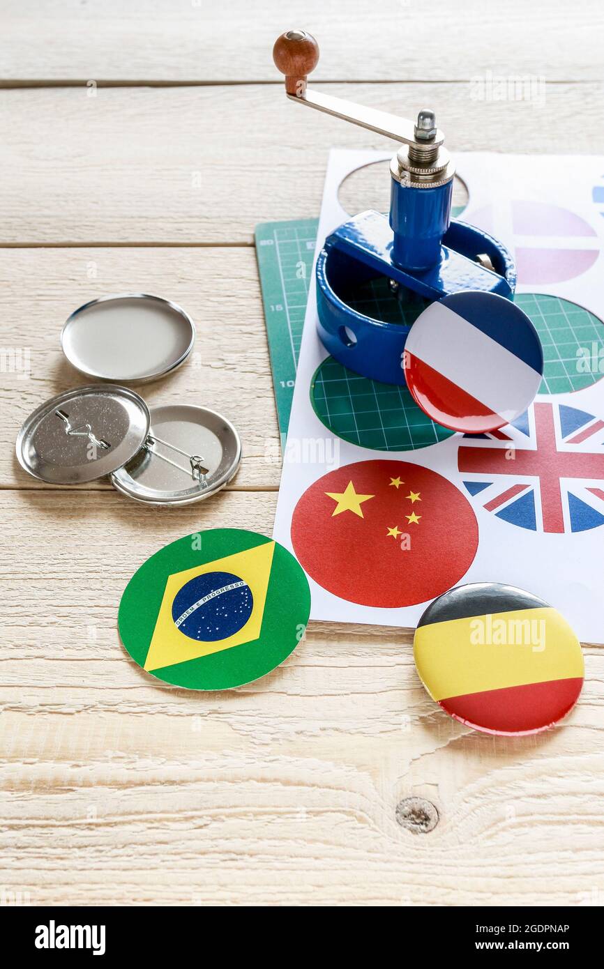 How to make button badges with different country flags. Step by step ...